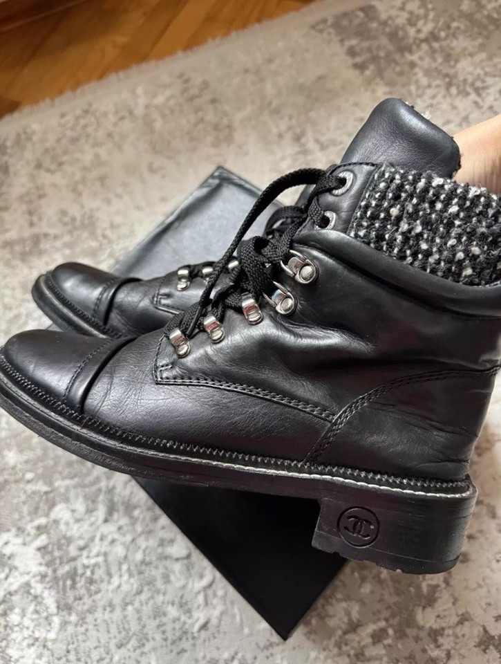 beautiful vtg Chanel black leather tweed lace up cc logo ankle boots 38 ...