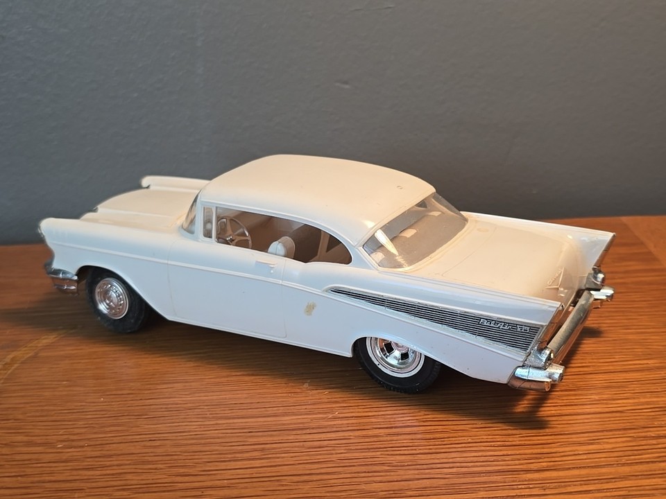 Vintage AMT 1957 Chevrolet BelAir 2 Door Hardtop Promo 1:25 Model Car ...