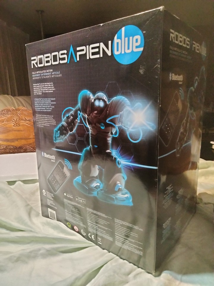 ROBOT WowWee Robosapien Blue #8507 Smartphone Enabled NEW In Sealed Box ...