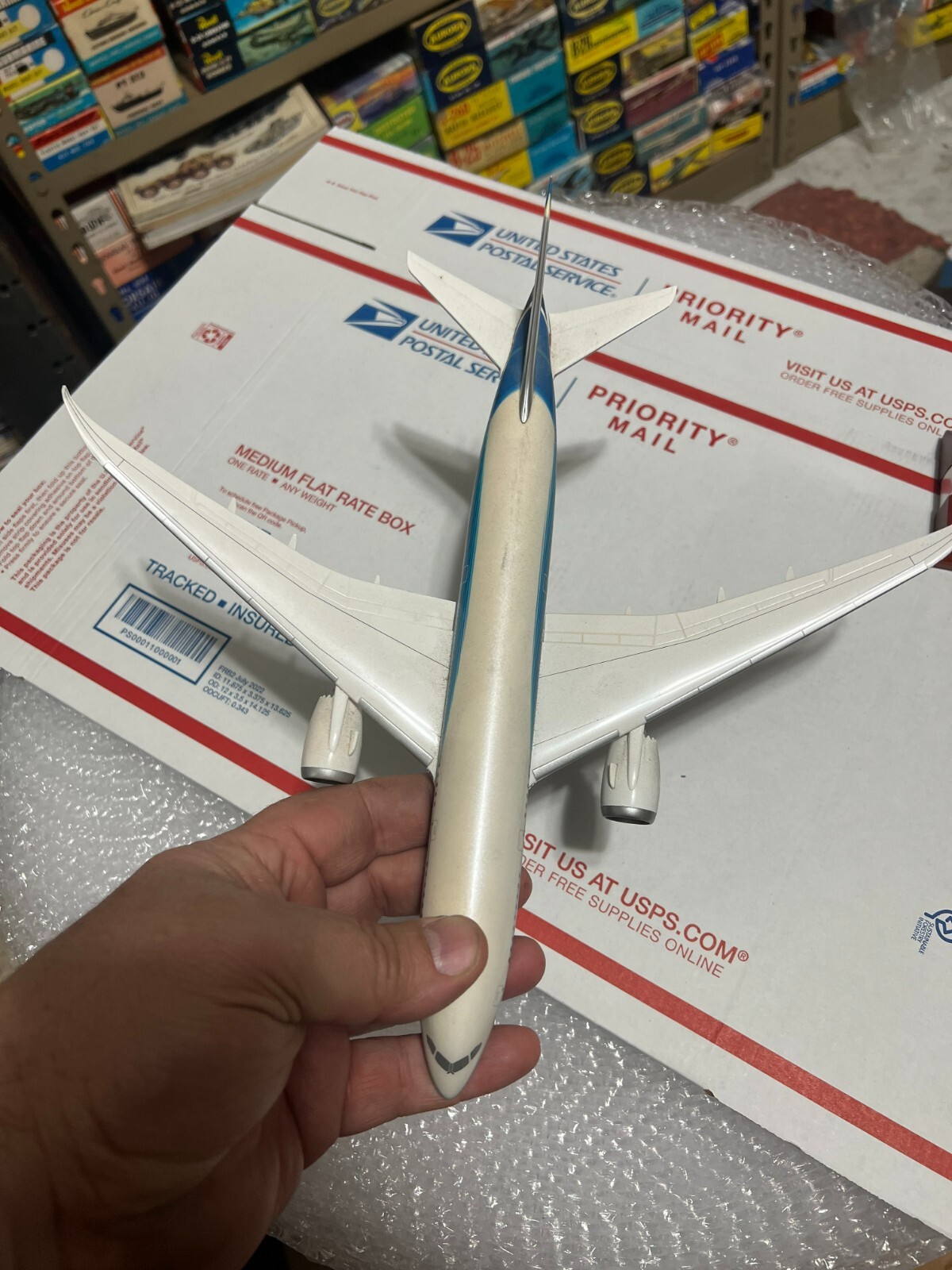 Boeing 787 Dreamliner desk display model 12 inch wingspan | eBay