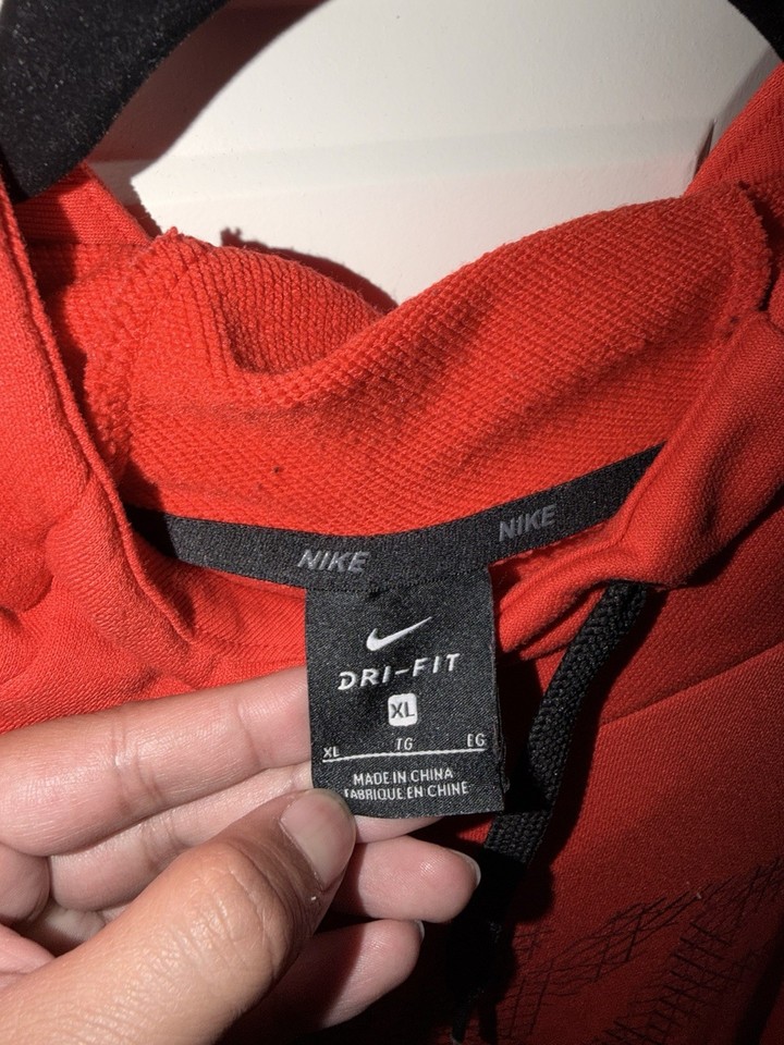 Nike Basketball Men’s Red Nike Logo Dri-Fit Hoodie Men’s XL Pre-owned ...