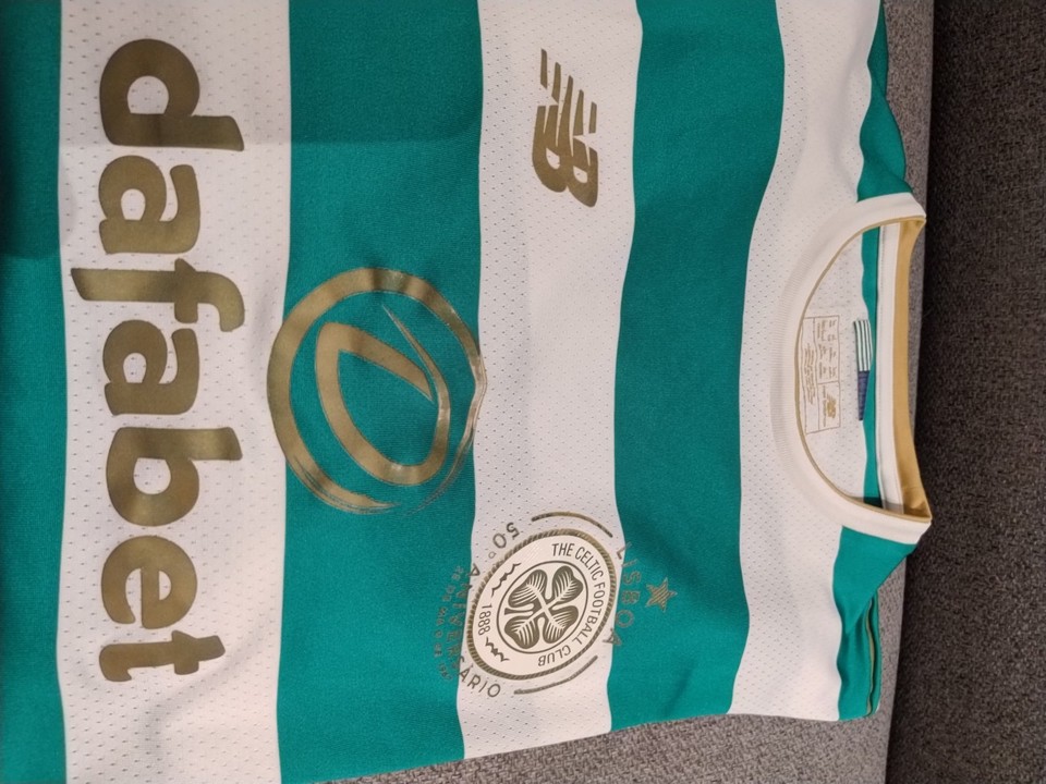 Celtic Football Shirt Bundle XL | eBay UK