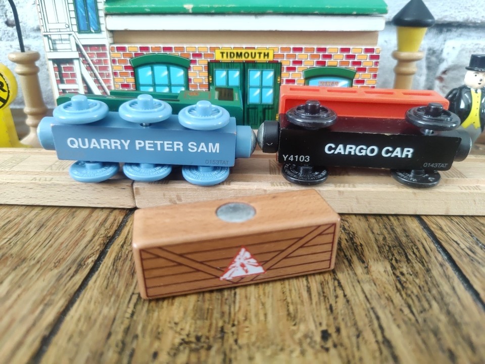 Thomas Wooden Railway Quarry Peter Sam & Blue Mountain Quarry Cargo ...