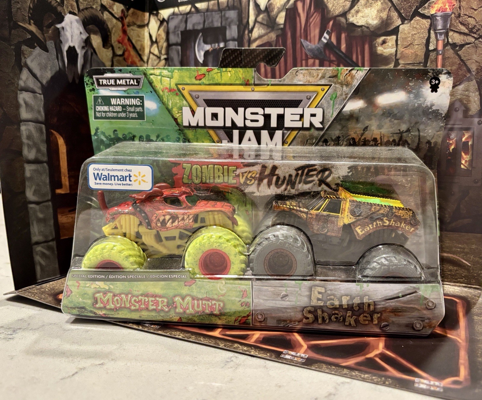 Monster Jam Zombie VS Hunter Set - Monster Mutt & Earth Shaker - 2020 ...