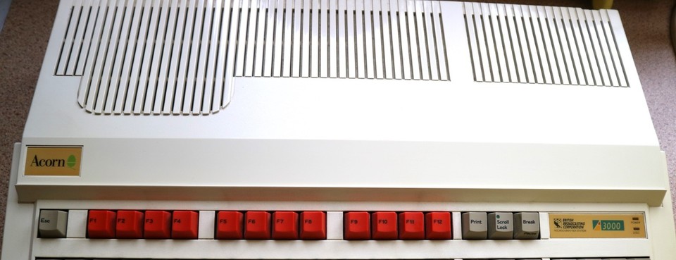 Acorn Archimedes BBC A3000 computer unit only NOT WORKING - Spares or ...