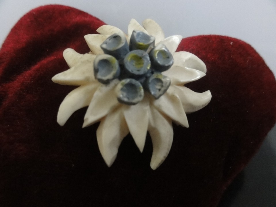 VTG FINELY HAND CRAFTED BOVINE BONE BROOCH EDELWEISS FLOWER | eBay