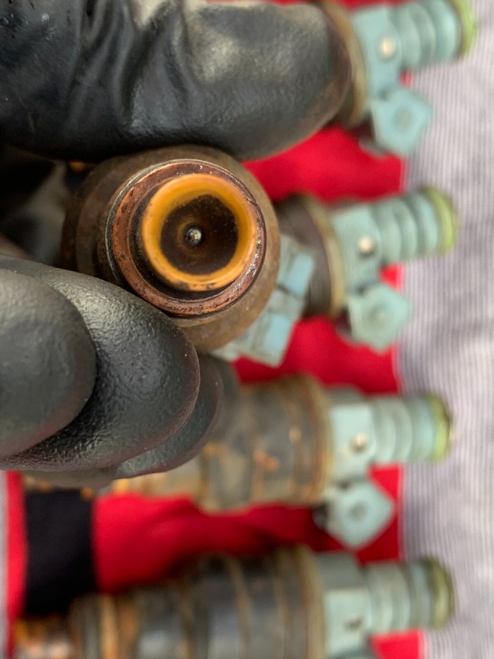 87-92 Mustang F-250 F-350 1 Pintle 24lb Fuel Injectors Ford 302 V8 E8TE ...