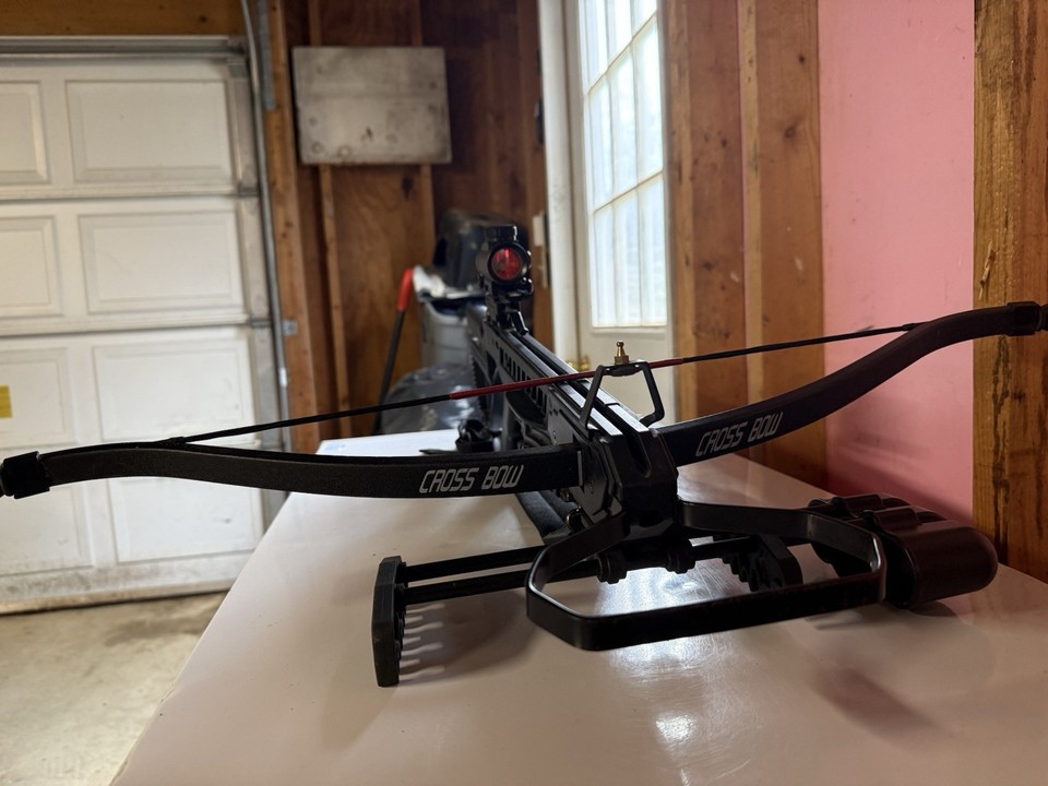 Silent strike Crossbow 150LB With Quick Disconnect Quiver | eBay