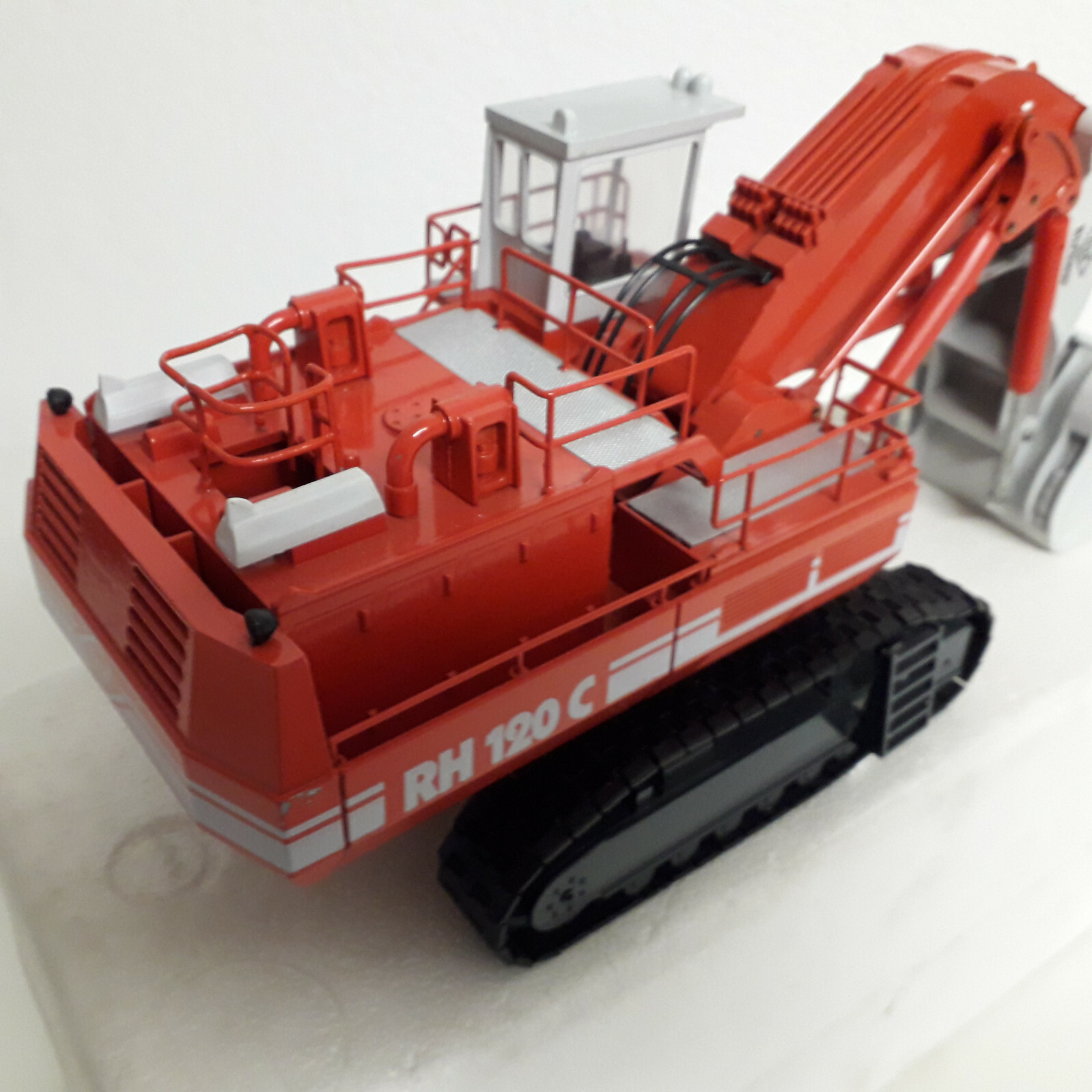 O&K RH120C Hochlöffelbagger von CONRAD 1:50 mit Styroporverpackung ...