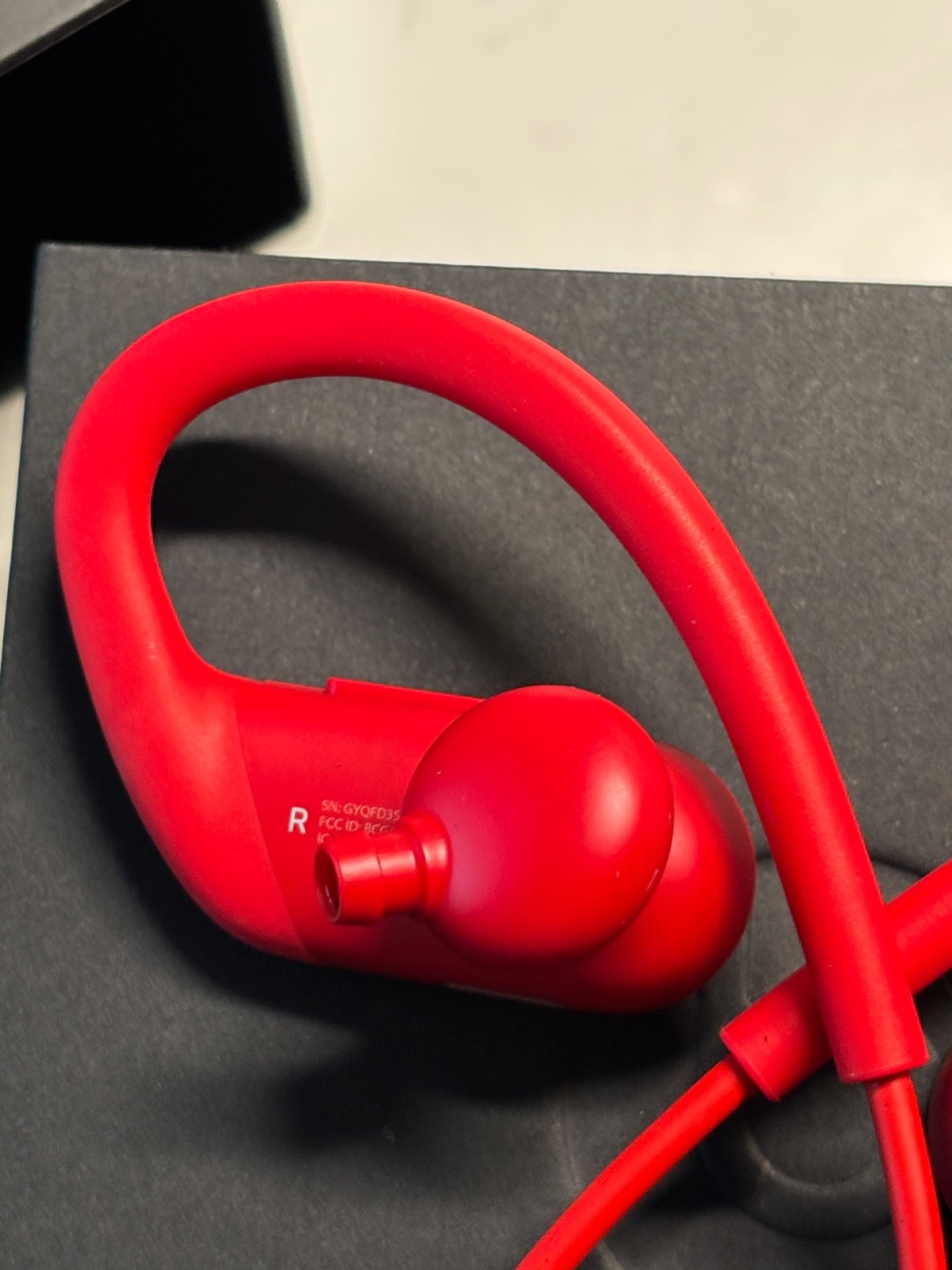Beats by Dre Powerbeats 4 High-Performance Wireless Bluetooth ...