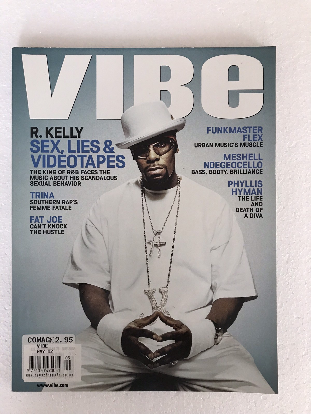 Vibe Magazine With R. Kelly On The Cover May 2002 | eBay