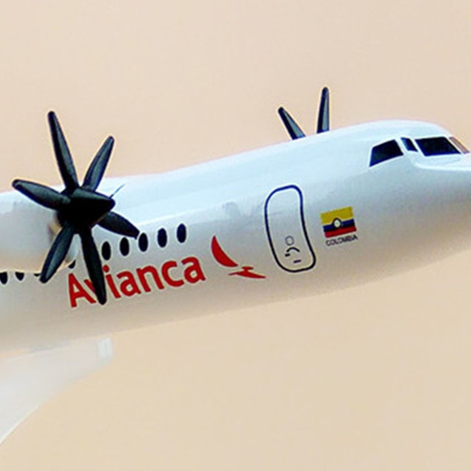 1:200 Air White Colombia Avianca FOK F50 Airlines Plane Diecast Model ...