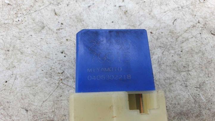 NISSAN X-TRAIL T30 2523079915 0406302218 Relais 2.20 Diesel 100kw 2005 ...