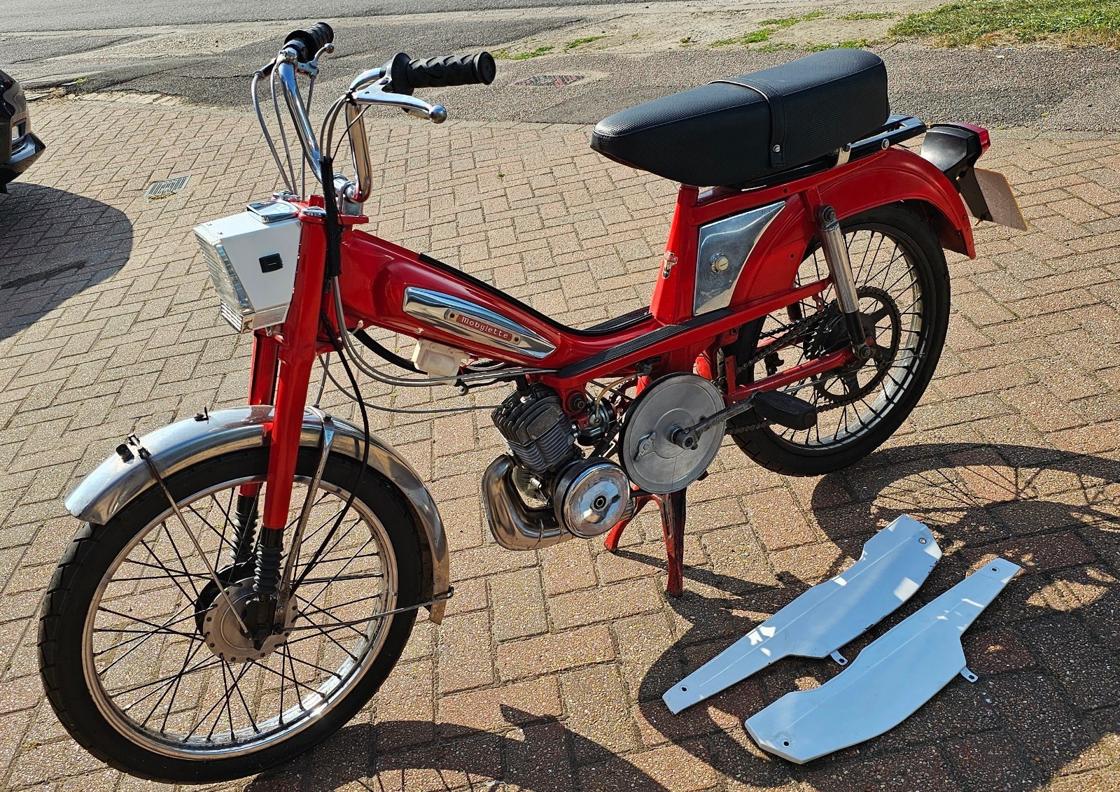 1975 Motobecane Mobylette Classic Moped 50V - Bike Years - 1970s