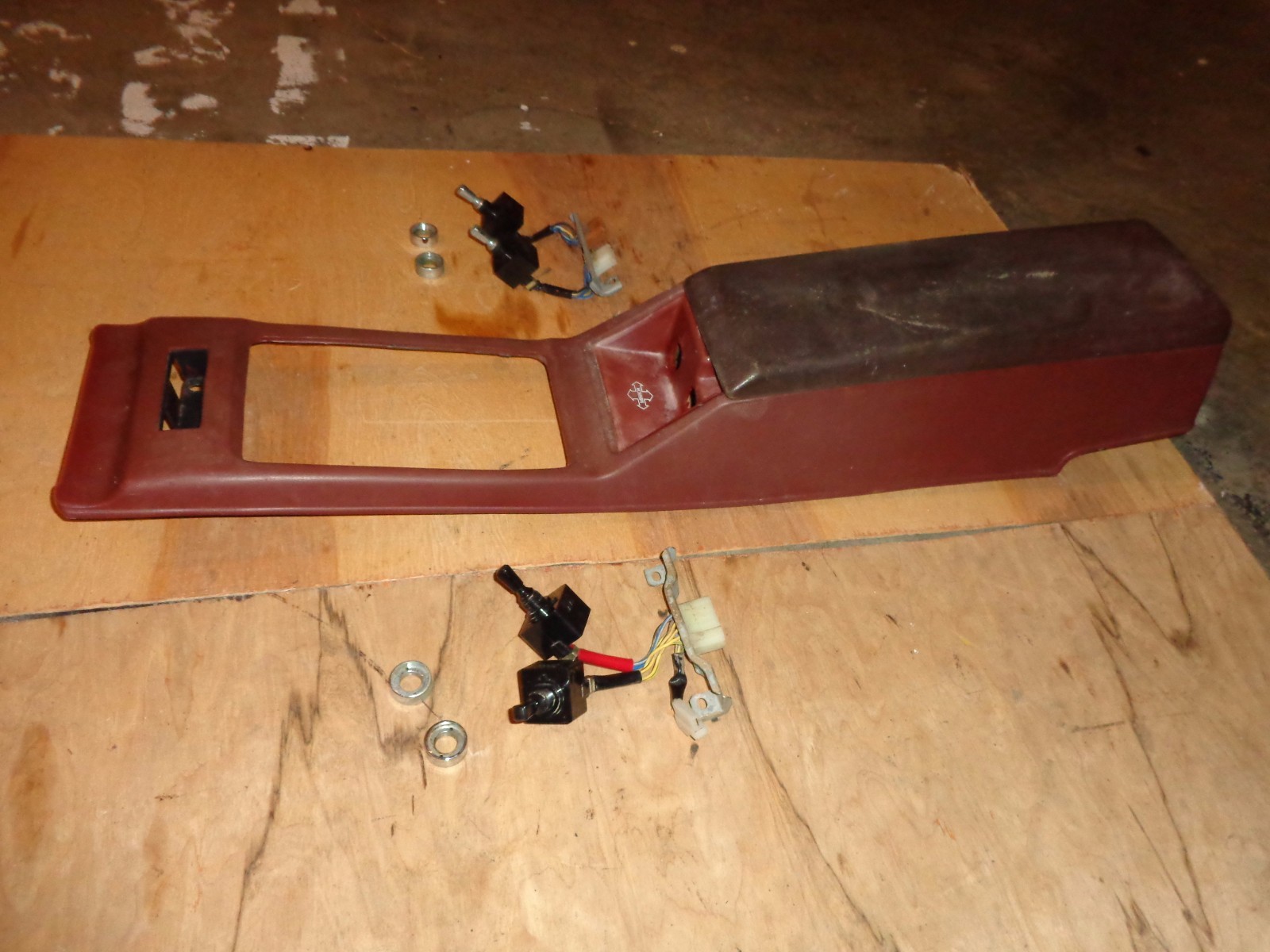 Nissan 280zx Red Console Lid no coin tray Choice of Mirror control 79 ...