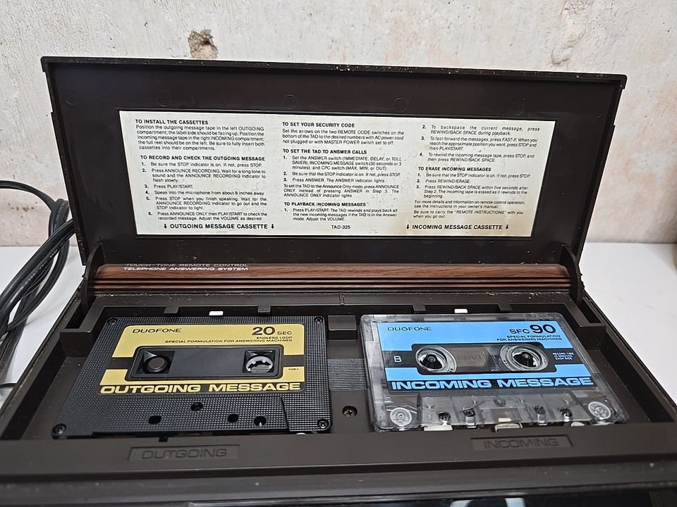 Radio Shack Duofone TAD-325 Telephone Answering Machine Wood Grain ...