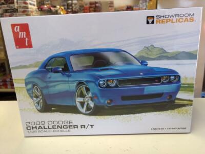 AMT 1117 2009 Dodge Challenger R/T model kit | eBay