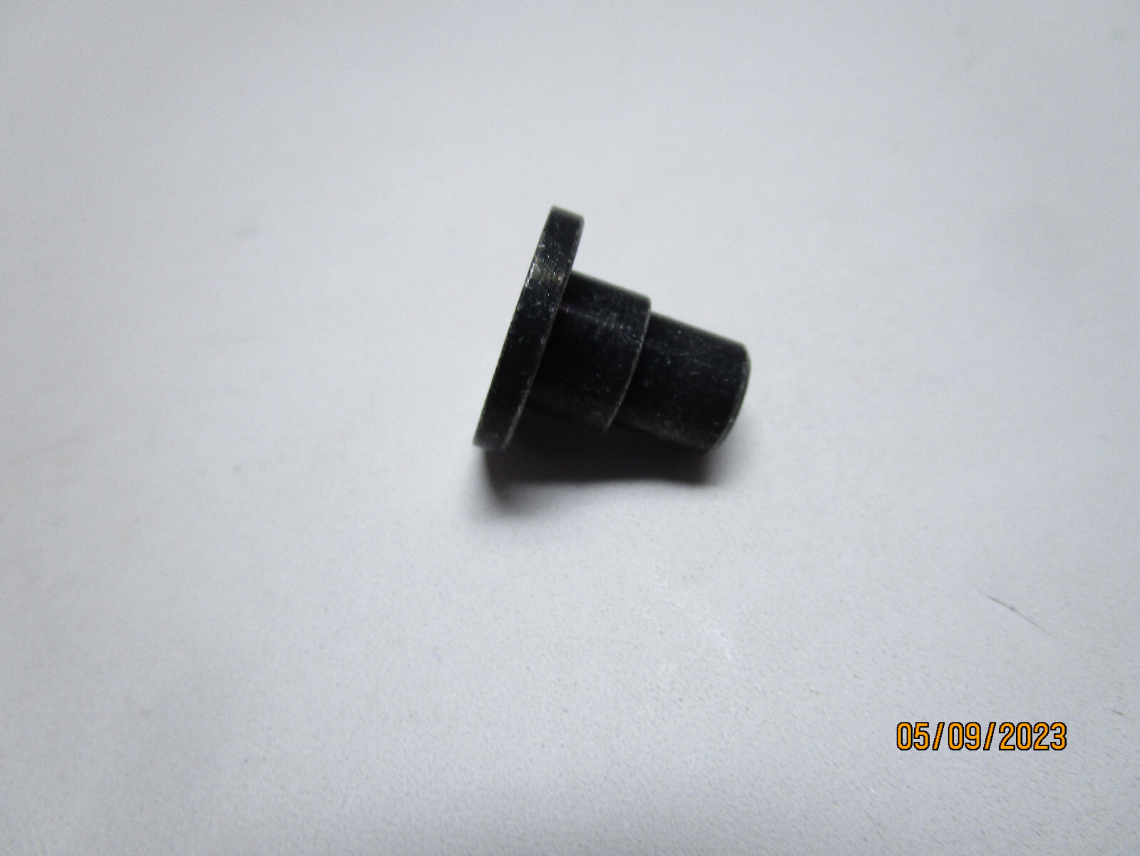 Rivet End Gate Lock Genuine GM 12549114 1994-2004 Chevy GMC Truck ...