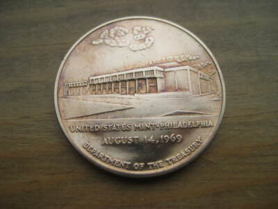 United States Mint Philadelphia August 14, 1969 Coin Token Brass Bronze ...