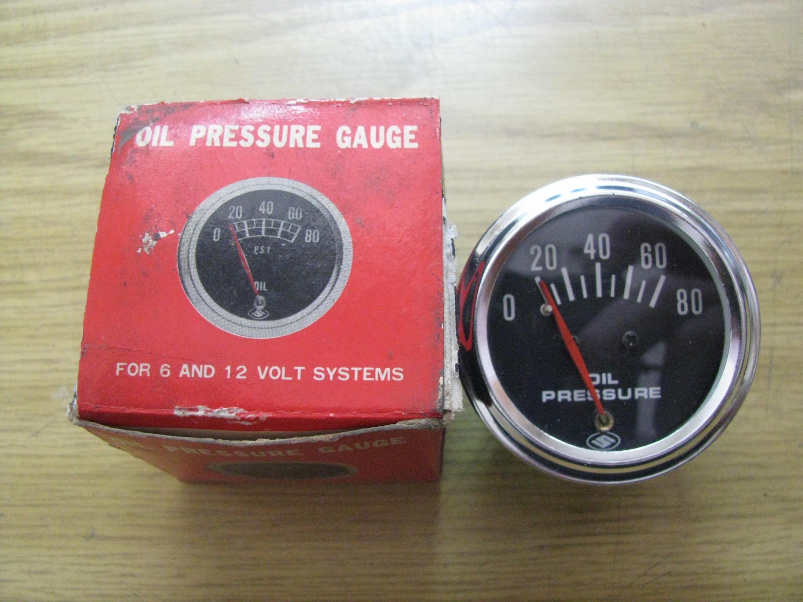 NEW Old stoke-Auto Meter-Oil Pressure Gauge For 6 And 12 Volt Systems ...