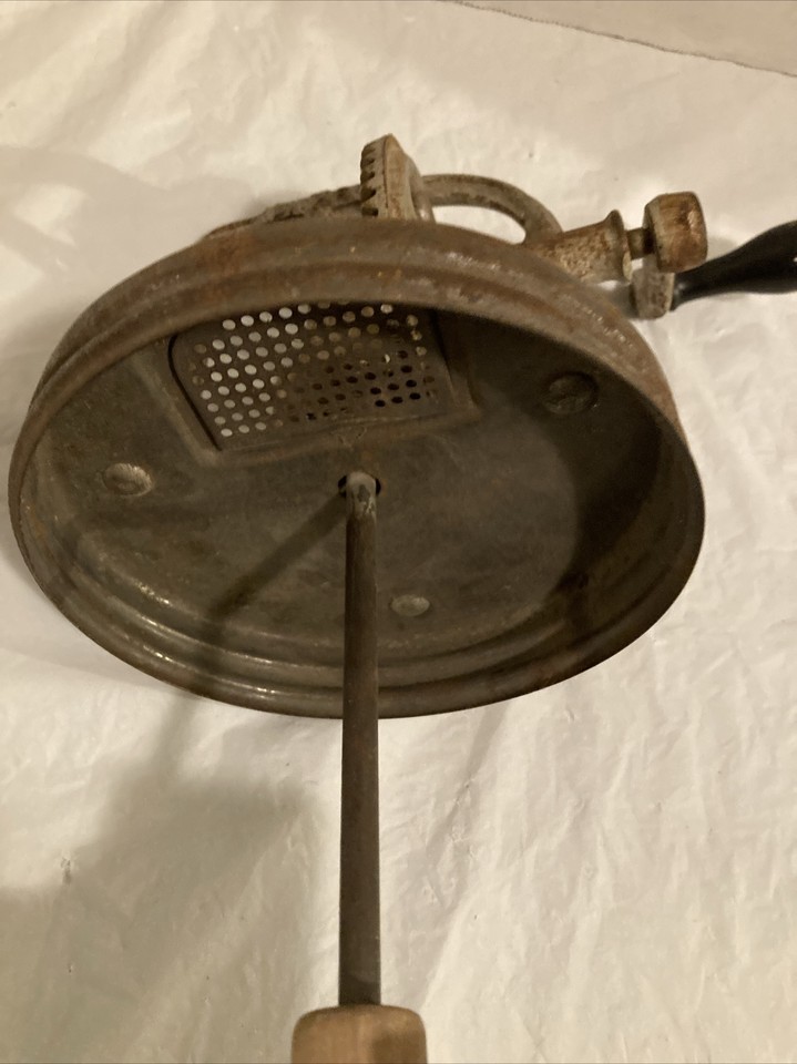 Antique Primitive Dazey 408 Butter Churn Top ONLY Wood Paddles Crank ...