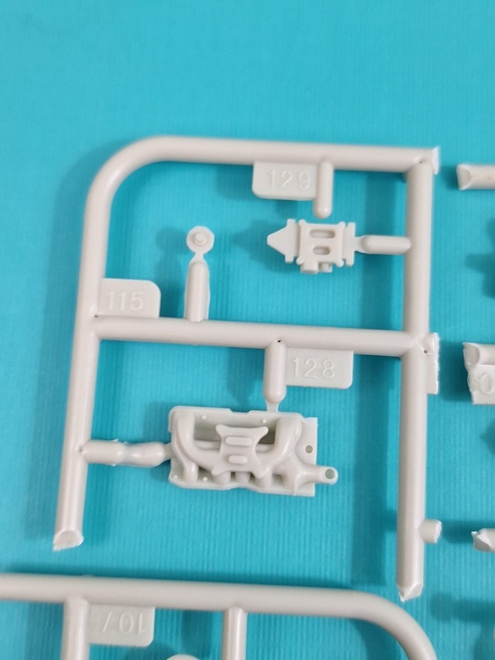 Revell AMT Ertl Monogram Moebius 1/25 Model Part 1965 Mercury Comet ...