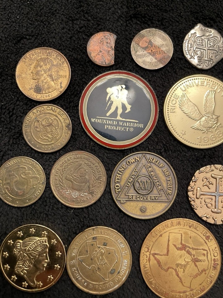 25 pc Estate Collection Vintage Art Medals & Tokens Medallion Lot ...