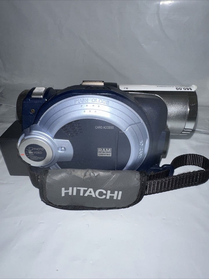 Hitachi Mini DVD/SD Card Camcorder w/ Remote DZ-MV550A Not Tested | eBay