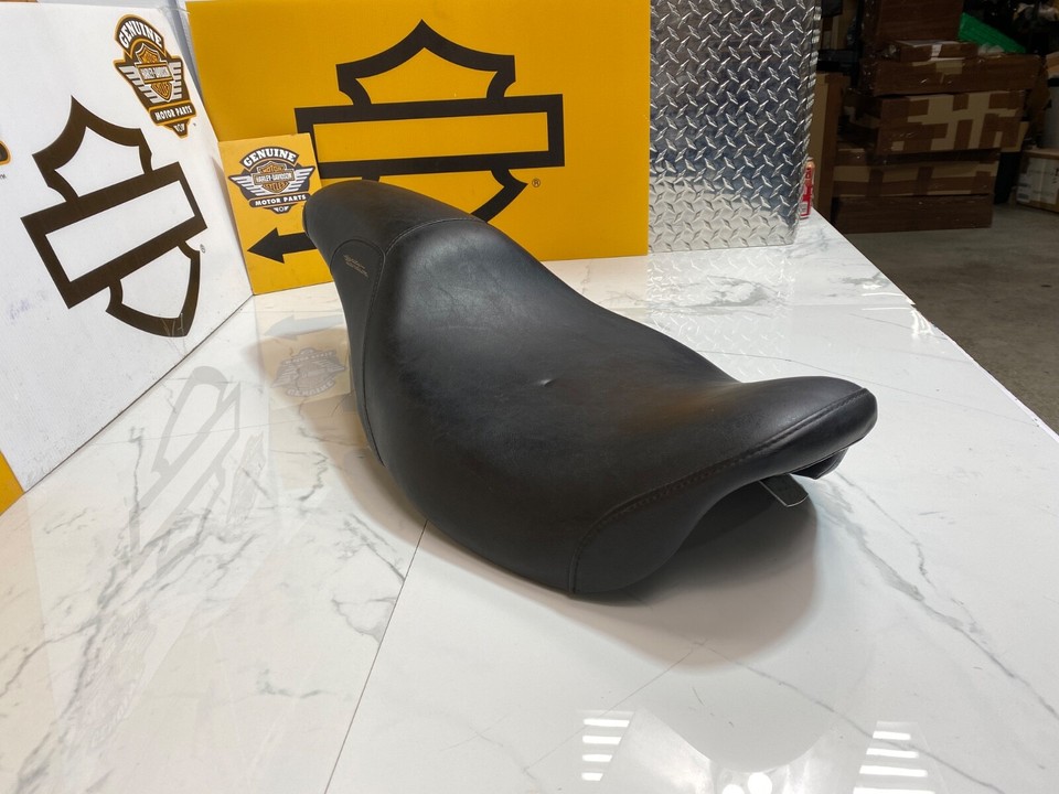 OEM 97-07 Genuine Harley Touring BadLander Seat Very Sporty Looking ...