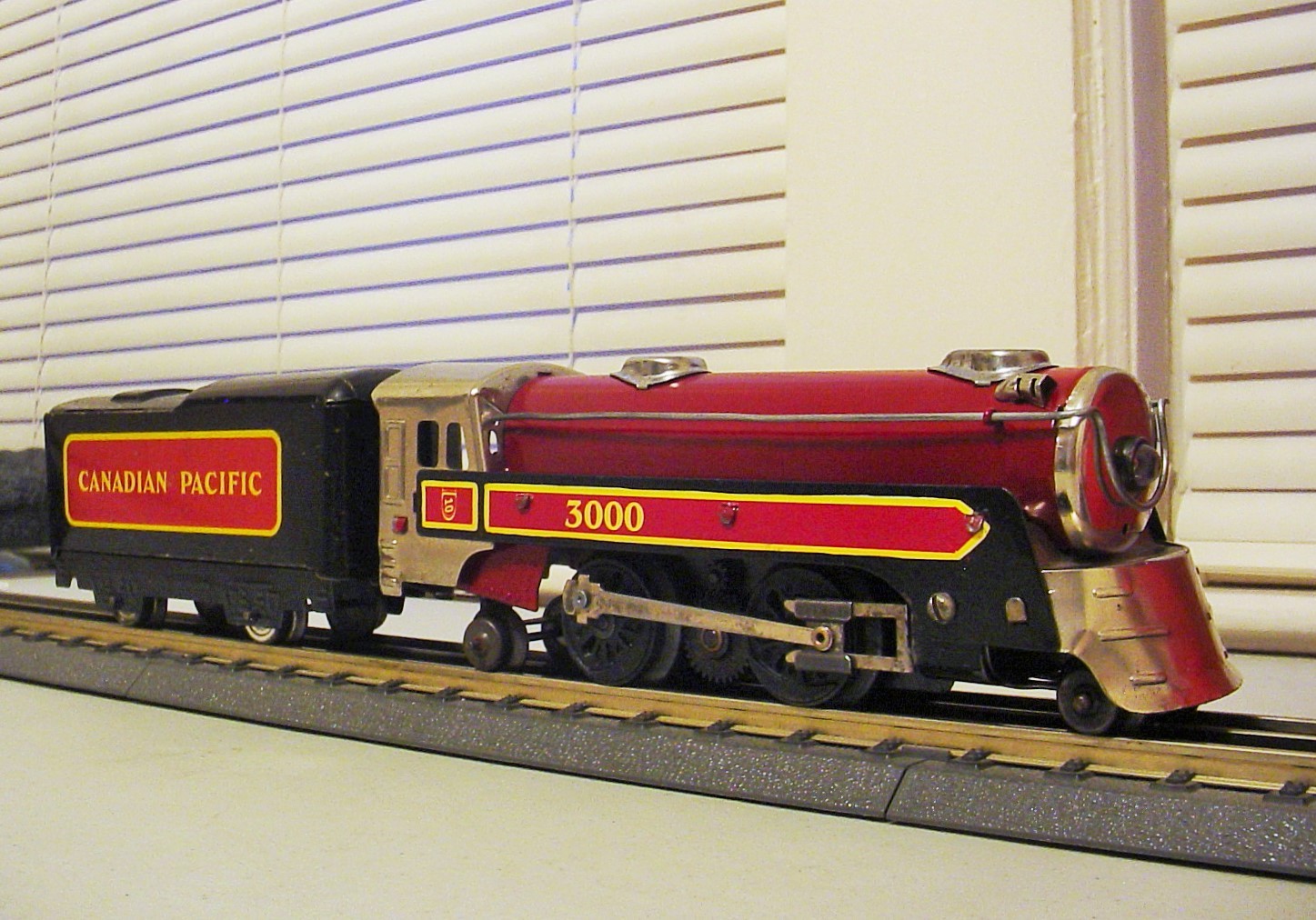 MARX CANADIAN PACIFIC 3000 MAROON & YELLOW LOCO ENGINE SIDE DECAL 2/SET ...