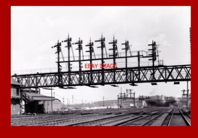 PHOTO York Locomotive Yard signal box and BANK OF SEMAPHORE SIGNALS (3 ...