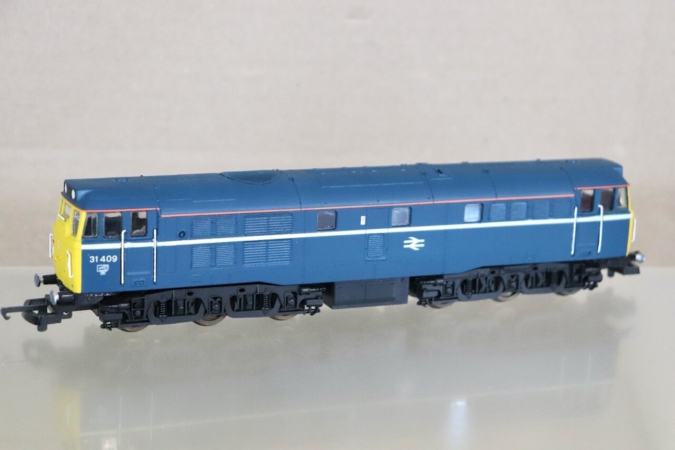 LIMA 204687 RE PAINTED DETAILED BR BLUE CLASS 31 DIESEL LOCOMOTIVE ...