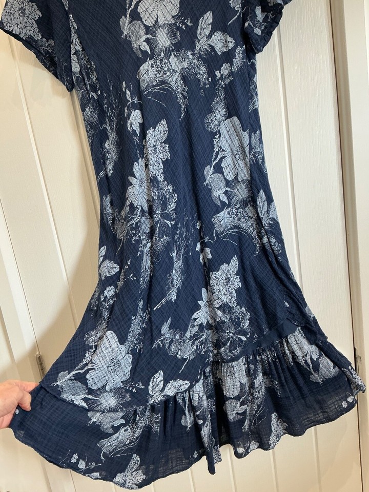 Cerulean collection linen style ruffle hem navy white dress size M 12 ...