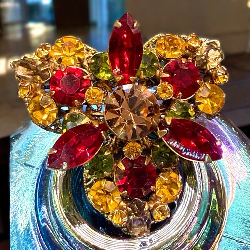 VINTAGE 1950'S REGENCY RHINESTONE PIN BROOCH RARE Tricorn Ruby Red | eBay