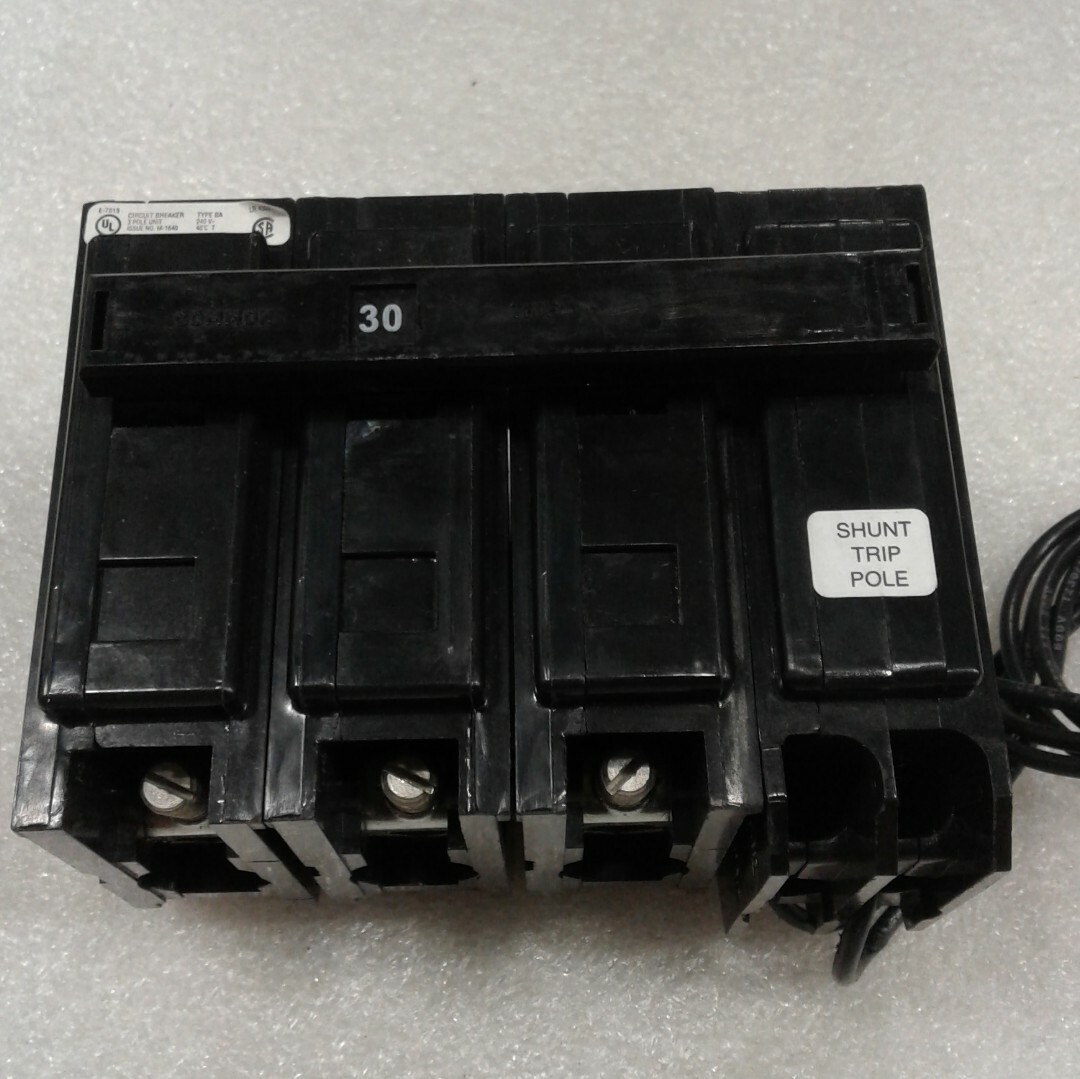 BAB3030HS CH 3POLE 30AMP 240V W/ 120VAC SHUNT TRIP NEW | eBay