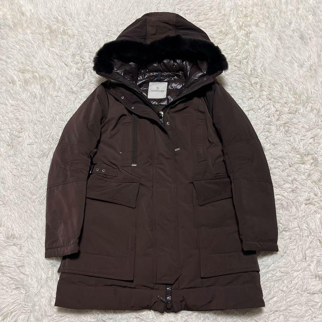 MONCLER CERISIER 100% polyester, 100% nylon, 90% down From MONCLER CERISIER 100% polyester, 100% nylon, 90% down From
