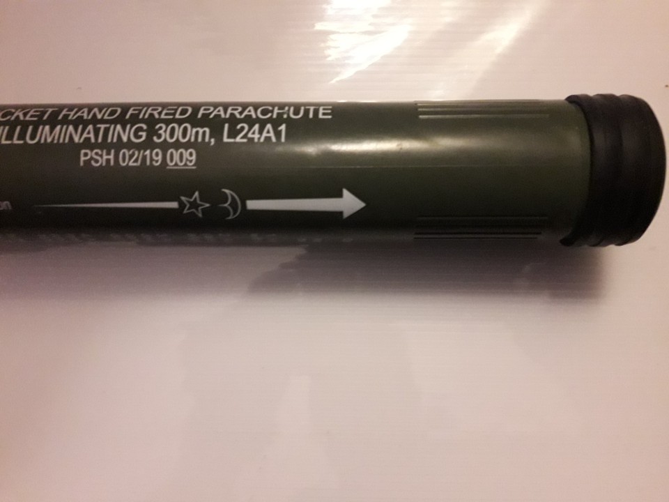 British Army L24A1 Rocket Hand Fired Illumination Flare Tube Field Gear ...