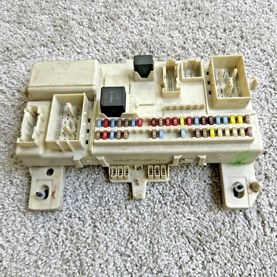 07-13 VOLVO C30/S40/V50/C70 BODY CONTROL MODULE AND FUSE/RELAY BOX ...