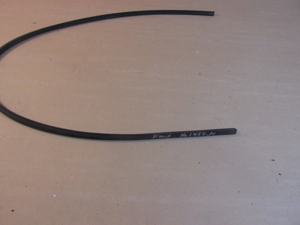 MERCEDES BENZ 450SL 560SL R107 , FRONT BUMPER CHROME RUBBER SEAL , OEM ...