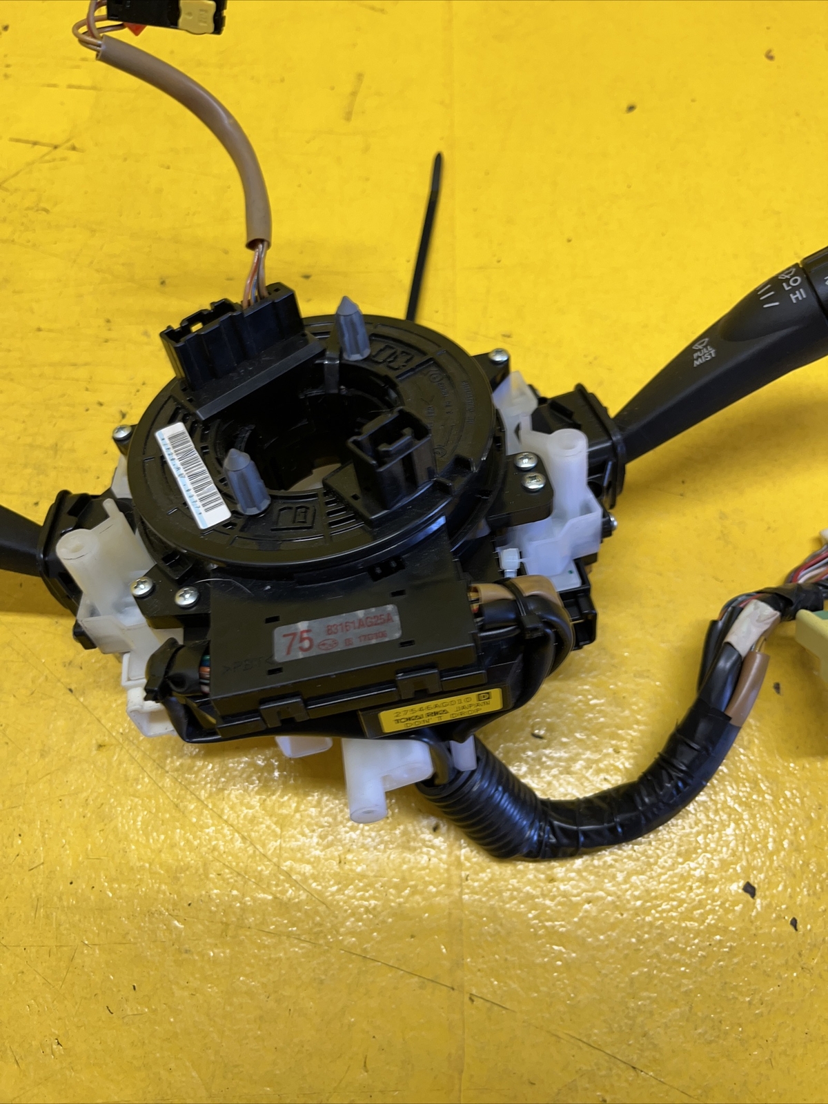 17A164LH2 83161AG25A 27546AG010 Turn Indicator and wiper stalk swi ...