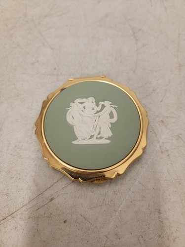Stratton England Vtg Wedgewood Green Powder Compact | eBay