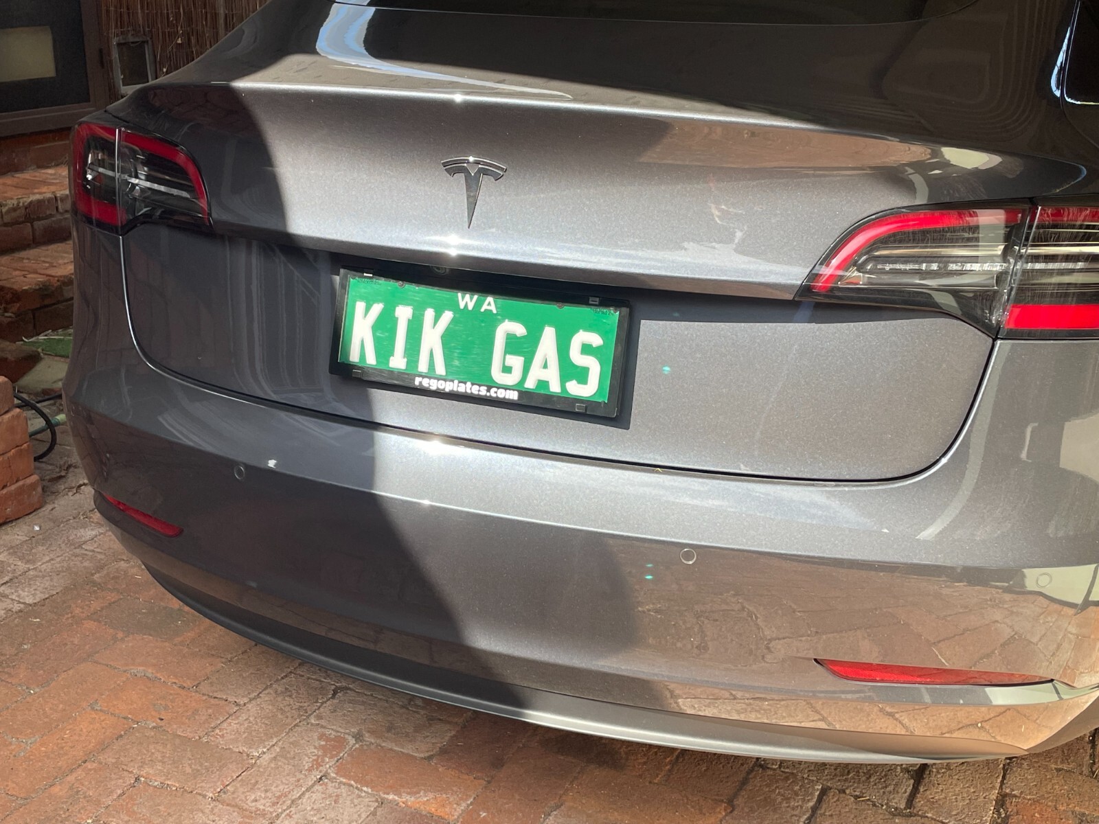 Tesla & EV Number Plates - KIK GAS - Custom personal rego number plate ...
