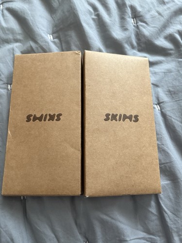 SKIMS Kim Kardashian Everyday Mid Calf Socks Size Small New in Box! 2 ...