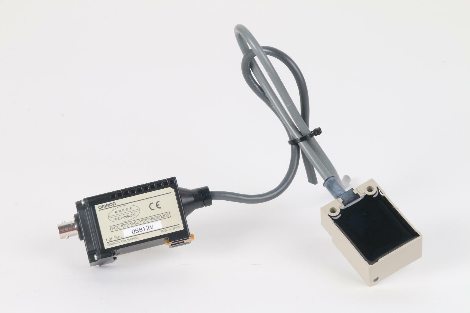 Omron RF ID System V680-HA63B Amplifier With V680-HS3-W Antenna - Fair ...