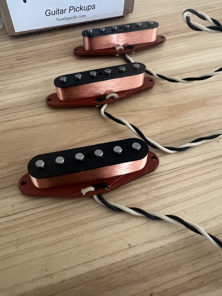 1982 VintSpec "Dan Smith" Fender Stratocaster clones. Strat replacement ...