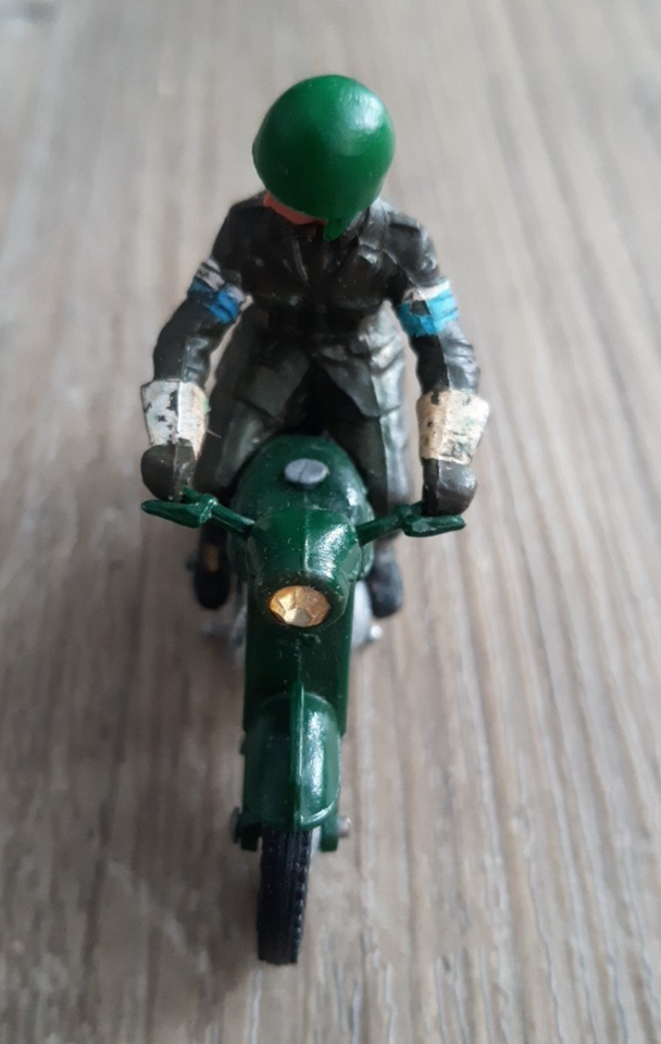Britains Toy Soldiers WW2 British Army Dispatch Rider 9698 | eBay UK