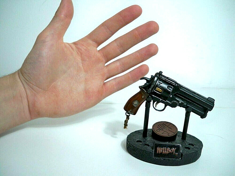 Hellboy Samaritan Replik 1:4 Sideshow | eBay