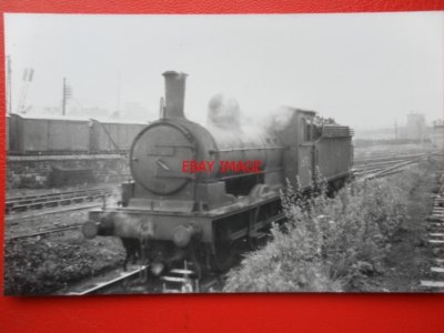 PHOTO LNER EX NER CLASS J25 0-6-0 LOCO 65702 AT BOROUGH GARDENS 3/7/57 ...