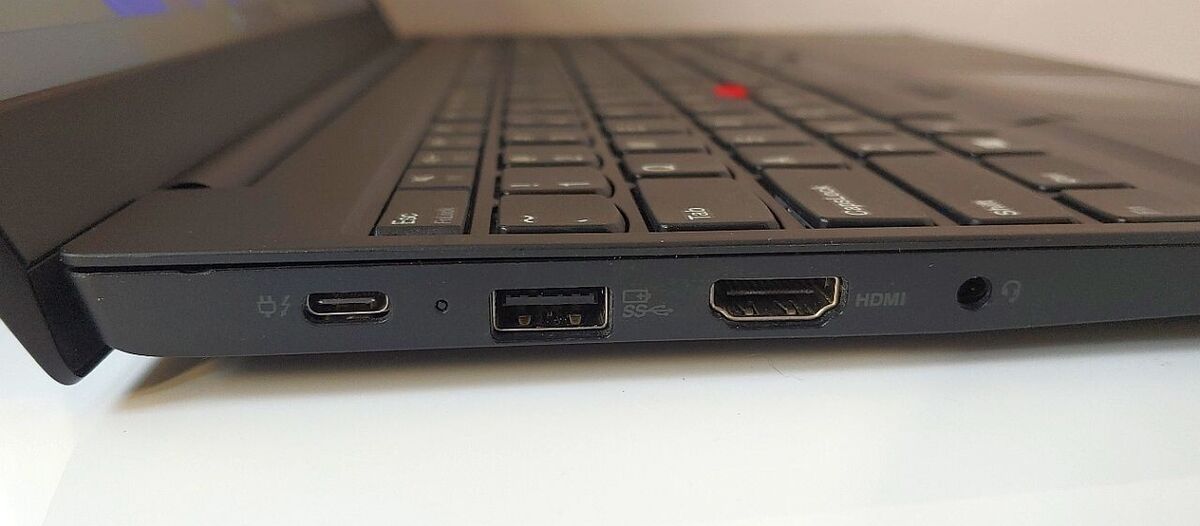Lenovo ThinkPad E15 Gen 2 15.6-inch i5-1135G7 16GB RAM 512Gb Lenovo ThinkPad E15 Gen 2 15.6-inch i5-1135G7 16GB RAM 512Gb
