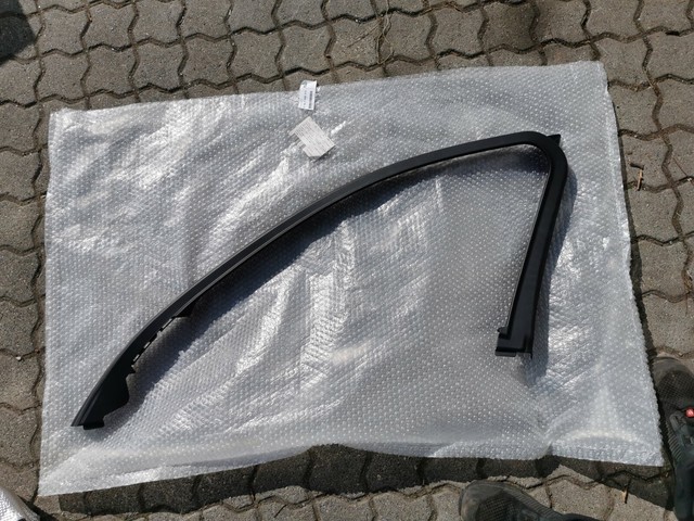 BMW F10 M5 Abdeckung Fensterrahmen Tür vorne rechts 51337182012 online ...